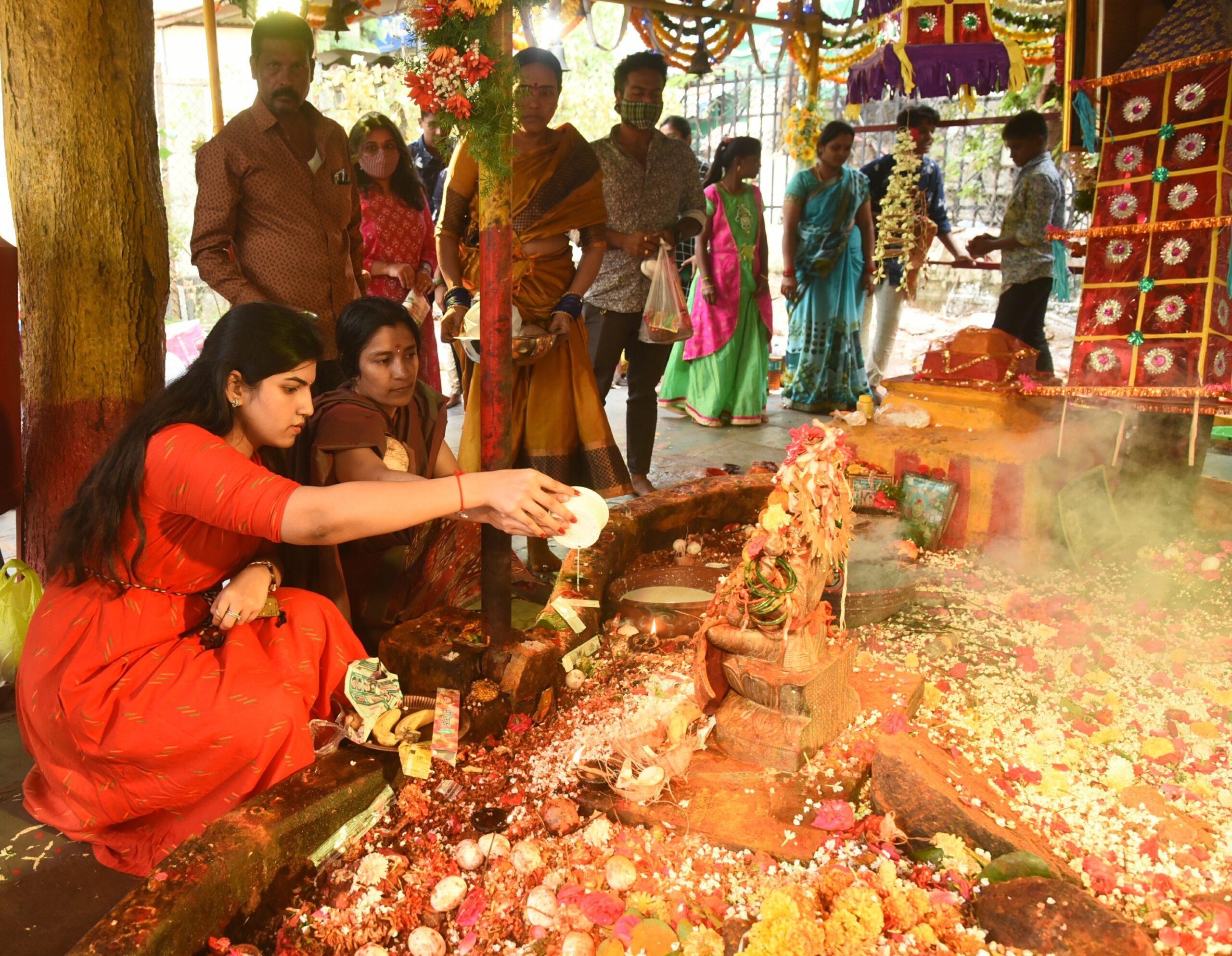 Nagula Panchami : ఘనంగా నాగుల పంచమి.. భక్తి శ్రద్దలతో మహిళల పూజలు