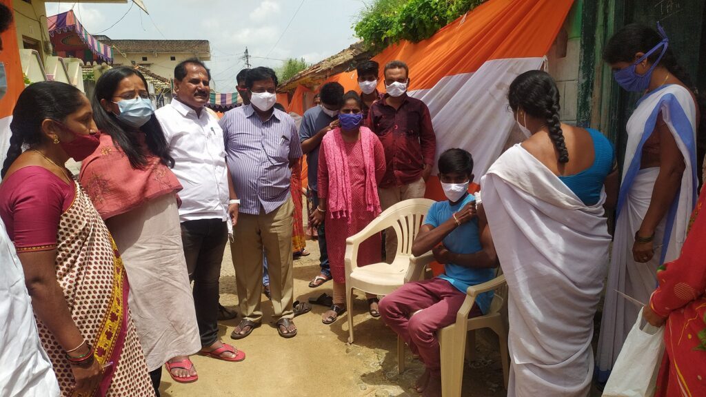 Ramayampet : టీకాపై నిర్లక్ష్యం తగదు : మెదక్‌ జిల్లా అదనపు కలెక్టర్ ...