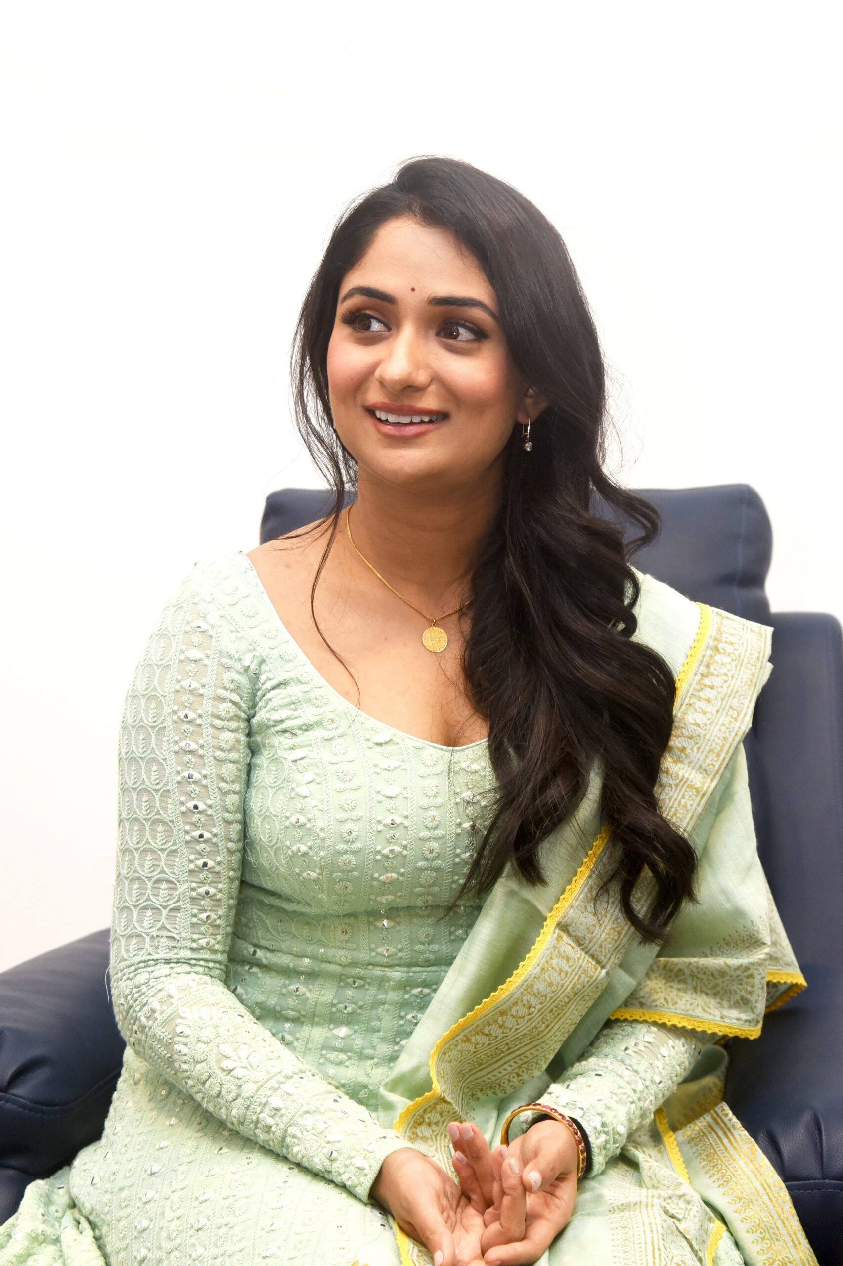 Sandhya Raju | సంధ్య రాజు లేటెస్ట్ ఇమేజస్..-Namasthe Telangana