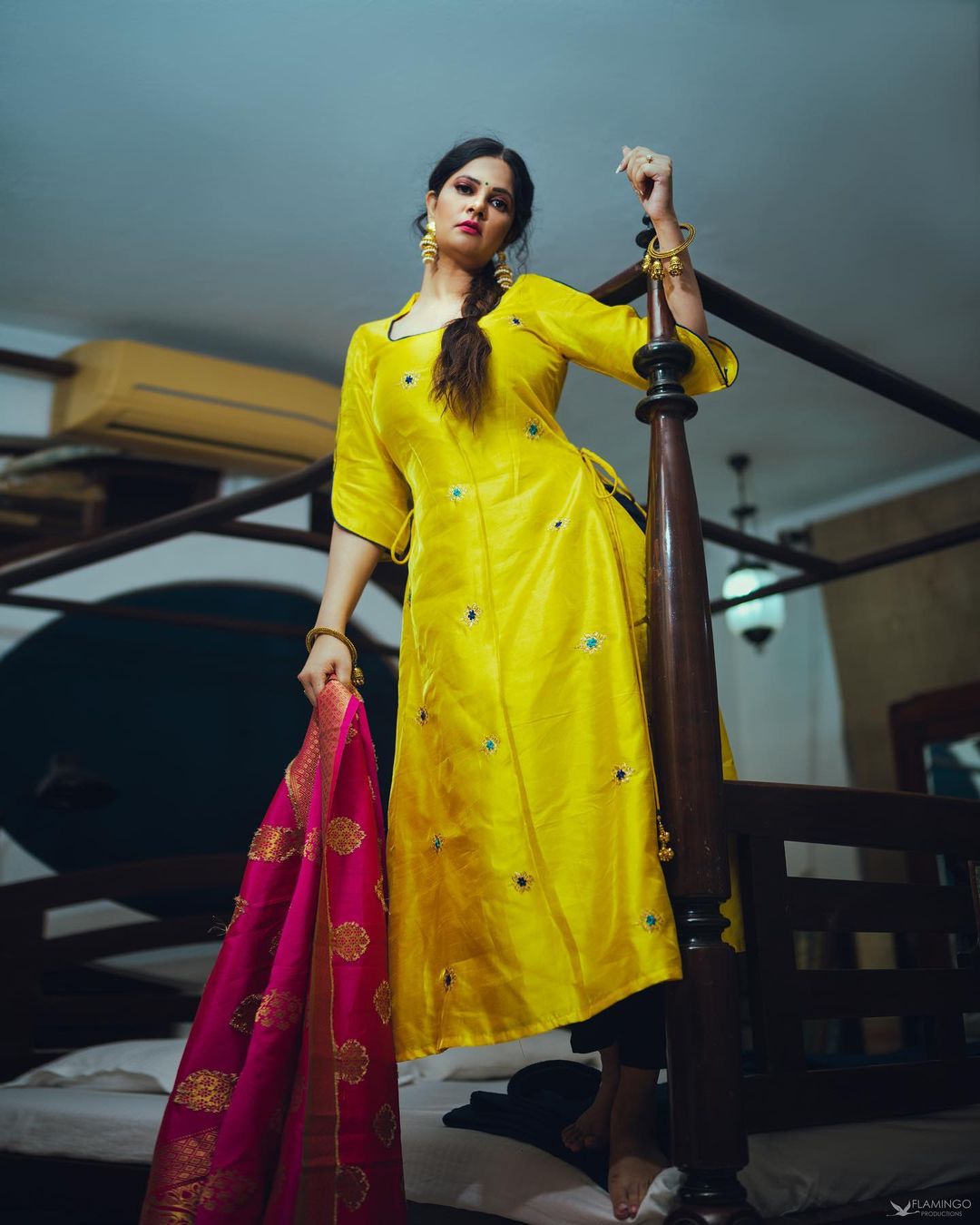 Aabha Paul | కుర్రకారు గుండెల్లో సెగలు పుట్టిస్తోన్న అభా పాల్ ...