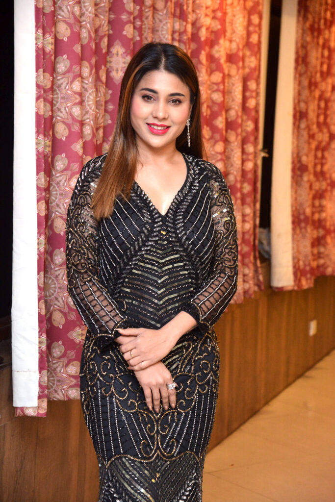 Hamidha | సుమన్ టీవీ సౌత్ ఇండియన్ ఫిల్మ్ అవార్డ్స్ ఈవెంట్‌లో హమీద..-Namasthe Telangana